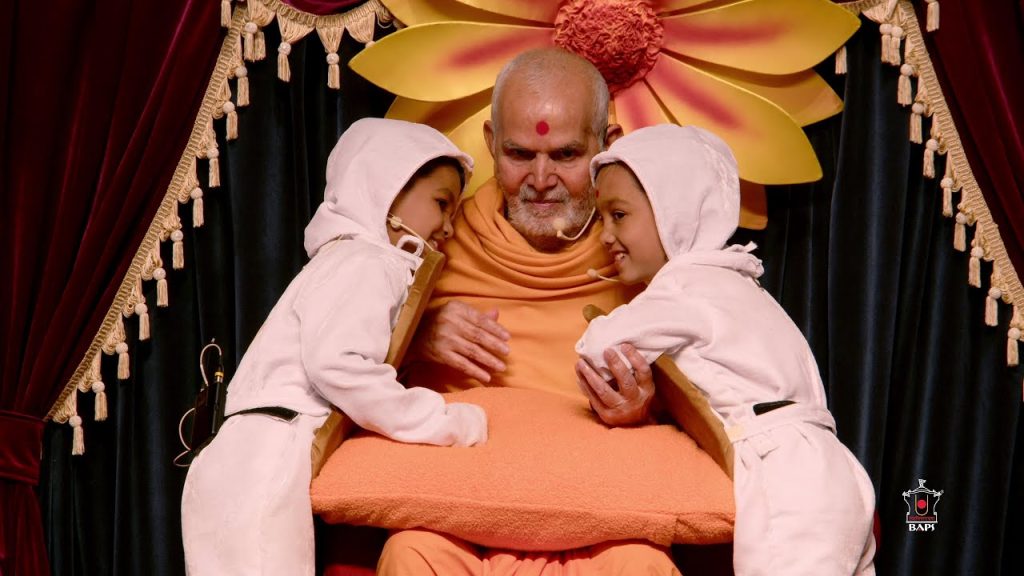 The Power of Patience and Love: A Memorable Moment with Mahant Swami ...